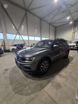 Grey Volkswagen Tiguan 2021 in Klaipeda, with an engine capacity of 1.98 L and mileage of 209 thousand km for 13000 €, photo 6 on AUTOMOTO.COM.LV