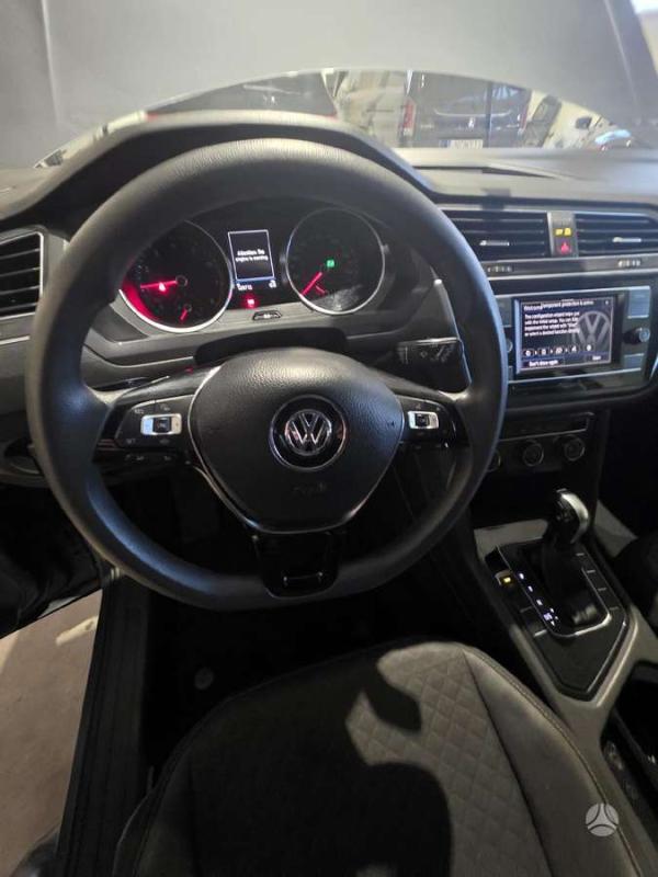 Grey Volkswagen Tiguan 2021 in Klaipeda, with an engine capacity of 1.98 L and mileage of 209 thousand km for 13000 €, photo 10 on AUTOMOTO.COM.LV