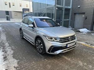 Grey Volkswagen Tiguan 2021 in Vilnius, with an engine capacity of 1.97 L and mileage of 60 thousand km for 33500 €, photo  on AUTOMOTO.COM.LV