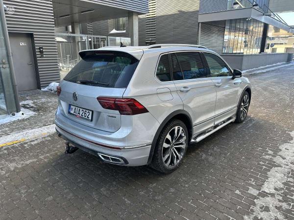 Pelēks Volkswagen Tiguan 2021 Viļņa, ar dzinēja tilpumu 1.97 L un nobraukumu 60 tūkst. km par 33500 €, foto 5 vietnē AUTOMOTO.COM.LV