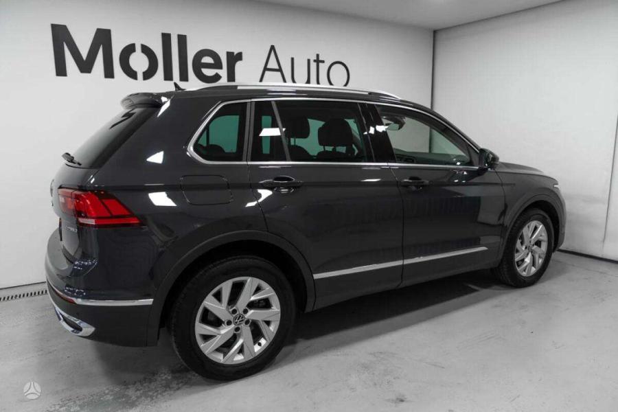 Grey Volkswagen Tiguan 2021 in Vilnius, with an engine capacity of 1.40 L and mileage of 113 thousand km for 22500 €, photo 4 on AUTOMOTO.COM.LV