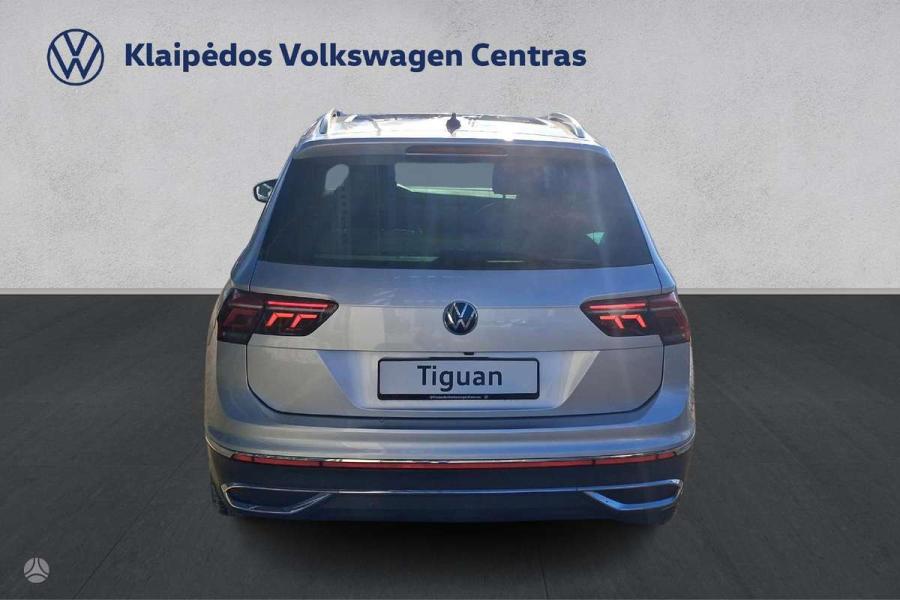 Pelēks Volkswagen Tiguan 2021 Klaipėda, ar dzinēja tilpumu 1.97 L un nobraukumu 74 tūkst. km par 25500 €, foto 5 vietnē AUTOMOTO.COM.LV