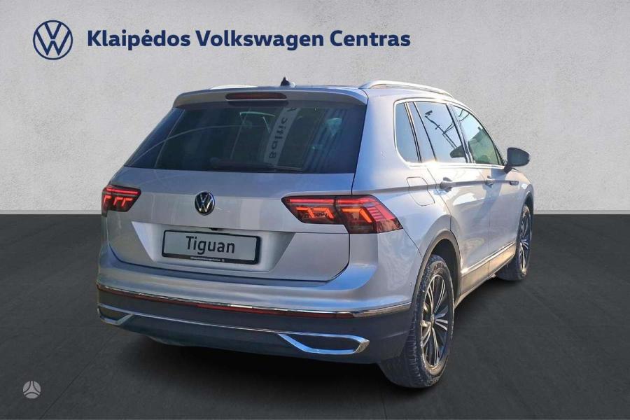Pelēks Volkswagen Tiguan 2021 Klaipėda, ar dzinēja tilpumu 1.97 L un nobraukumu 74 tūkst. km par 25500 €, foto 6 vietnē AUTOMOTO.COM.LV
