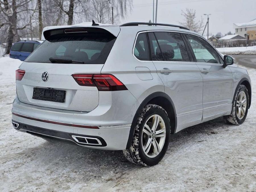 Grey Volkswagen Tiguan 2021 in Rokiskis, with an engine capacity of 1.40 L and mileage of 250 thousand km for 16950 €, photo 10 on AUTOMOTO.COM.LV