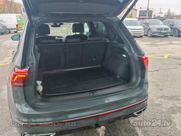 Grey Volkswagen Tiguan 2021 in Tallinn, with an engine capacity of 2.00 L and mileage of 86 thousand km for 27900 €, photo 6 on AUTOMOTO.COM.LV