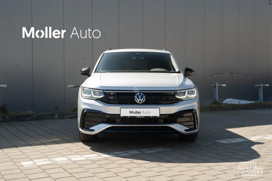 Grey Volkswagen Tiguan 2021 in Vilnius, with an engine capacity of 1.50 L and mileage of 71 thousand km for 28800 €, photo 3 on AUTOMOTO.COM.LV