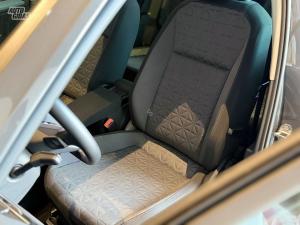 Grey Volkswagen Tiguan 2021 in Kaunas, with an engine capacity of 1.50 L and mileage of 68 thousand km for 24771 €, photo 11 on AUTOMOTO.COM.LV