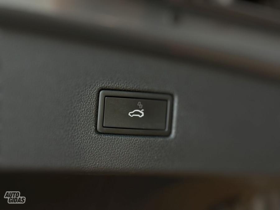 Grey Volkswagen Tiguan 2021 in Kaunas, with an engine capacity of 1.50 L and mileage of 68 thousand km for 24771 €, photo 21 on AUTOMOTO.COM.LV