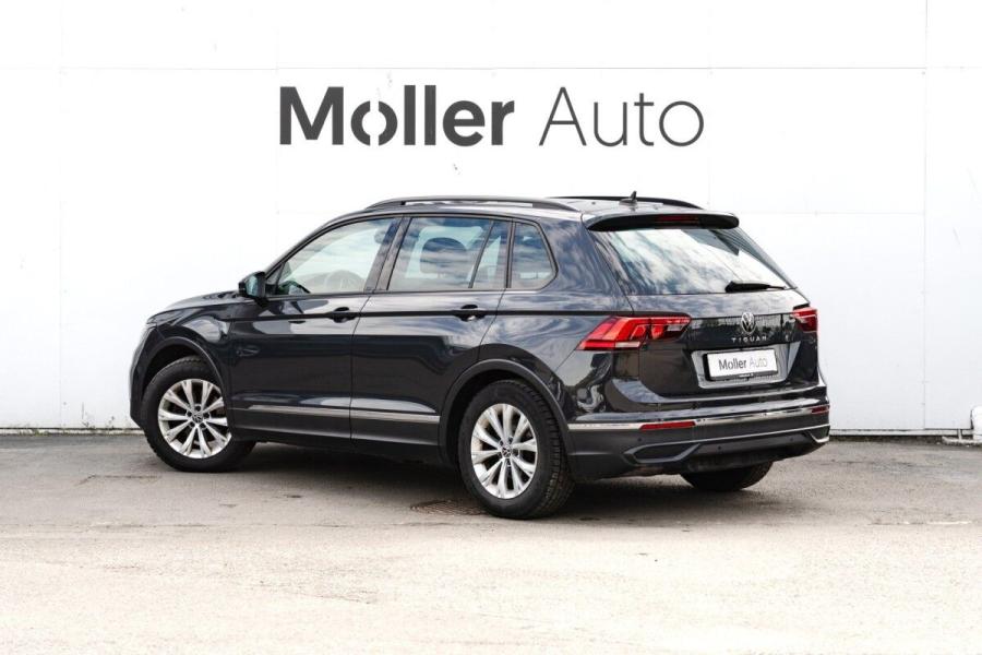 Pelēks Volkswagen Tiguan 2021 Rīga, ar dzinēja tilpumu 1.50 L un nobraukumu 167 tūkst. km par 16950 €, foto 4 vietnē AUTOMOTO.COM.LV