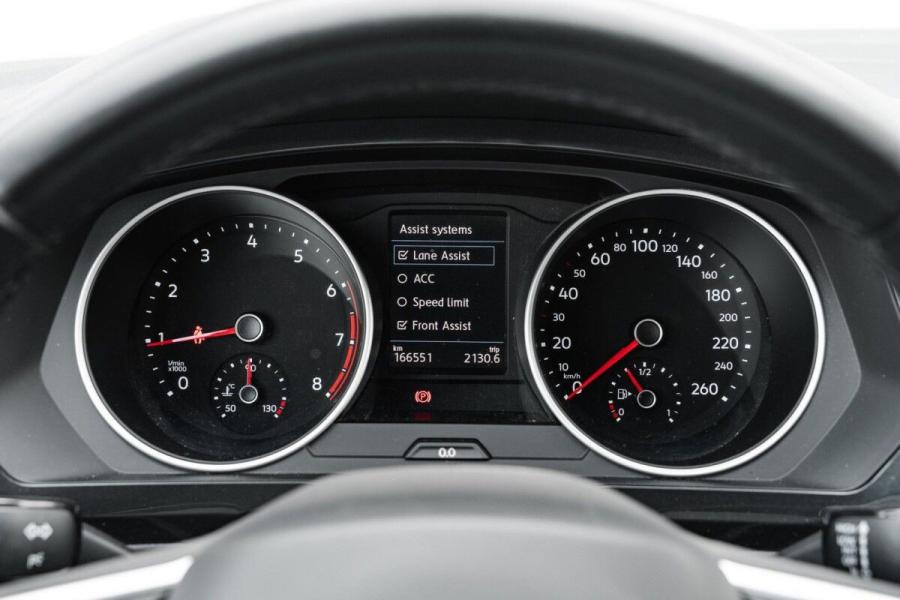 Pelēks Volkswagen Tiguan 2021 Rīga, ar dzinēja tilpumu 1.50 L un nobraukumu 167 tūkst. km par 16950 €, foto 11 vietnē AUTOMOTO.COM.LV
