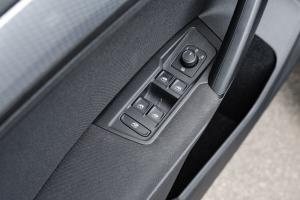 Pelēks Volkswagen Tiguan 2021 Rīga, ar dzinēja tilpumu 1.50 L un nobraukumu 167 tūkst. km par 16950 €, foto 13 vietnē AUTOMOTO.COM.LV