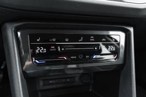 Pelēks Volkswagen Tiguan 2021 Rīga, ar dzinēja tilpumu 1.50 L un nobraukumu 167 tūkst. km par 16950 €, foto 15 vietnē AUTOMOTO.COM.LV
