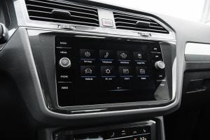 Pelēks Volkswagen Tiguan 2021 Rīga, ar dzinēja tilpumu 1.50 L un nobraukumu 167 tūkst. km par 16950 €, foto 16 vietnē AUTOMOTO.COM.LV