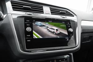 Pelēks Volkswagen Tiguan 2021 Rīga, ar dzinēja tilpumu 1.50 L un nobraukumu 167 tūkst. km par 16950 €, foto 18 vietnē AUTOMOTO.COM.LV