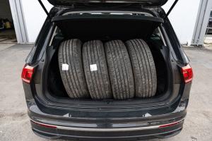 Pelēks Volkswagen Tiguan 2021 Rīga, ar dzinēja tilpumu 1.50 L un nobraukumu 167 tūkst. km par 16950 €, foto 25 vietnē AUTOMOTO.COM.LV