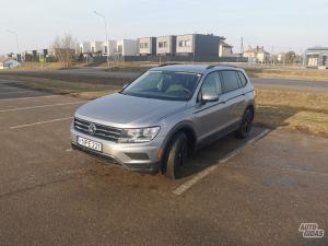 Pelēks Volkswagen Tiguan 2021 Kauņa, ar dzinēja tilpumu 2.00 L un nobraukumu 40 tūkst. km par 16500 €, foto  vietnē AUTOMOTO.COM.LV