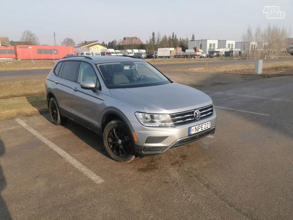 Pelēks Volkswagen Tiguan 2021 Kauņa, ar dzinēja tilpumu 2.00 L un nobraukumu 40 tūkst. km par 16500 €, foto 4 vietnē AUTOMOTO.COM.LV