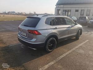 Pelēks Volkswagen Tiguan 2021 Kauņa, ar dzinēja tilpumu 2.00 L un nobraukumu 40 tūkst. km par 16500 €, foto 6 vietnē AUTOMOTO.COM.LV
