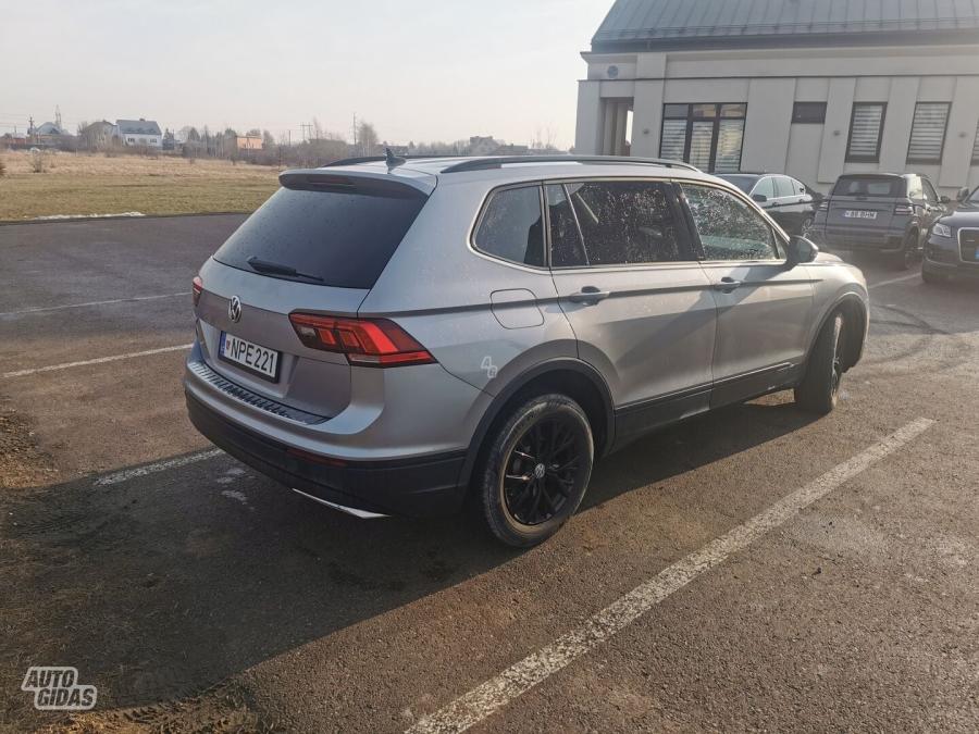 Pelēks Volkswagen Tiguan 2021 Kauņa, ar dzinēja tilpumu 2.00 L un nobraukumu 40 tūkst. km par 16500 €, foto 6 vietnē AUTOMOTO.COM.LV