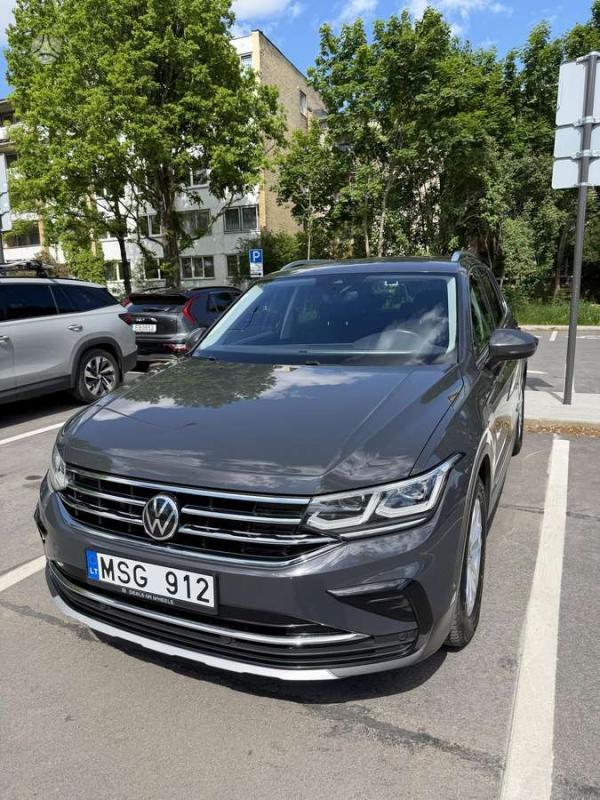 Pelēks Volkswagen Tiguan 2021 Kauņa, ar dzinēja tilpumu 1.97 L un nobraukumu 147 tūkst. km par 22900 €, foto 1 vietnē AUTOMOTO.COM.LV