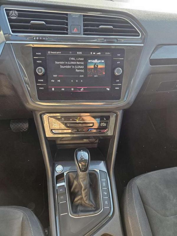 Pelēks Volkswagen Tiguan 2021 Tauragė, ar dzinēja tilpumu 1.97 L un nobraukumu 139 tūkst. km par 20500 €, foto 4 vietnē AUTOMOTO.COM.LV