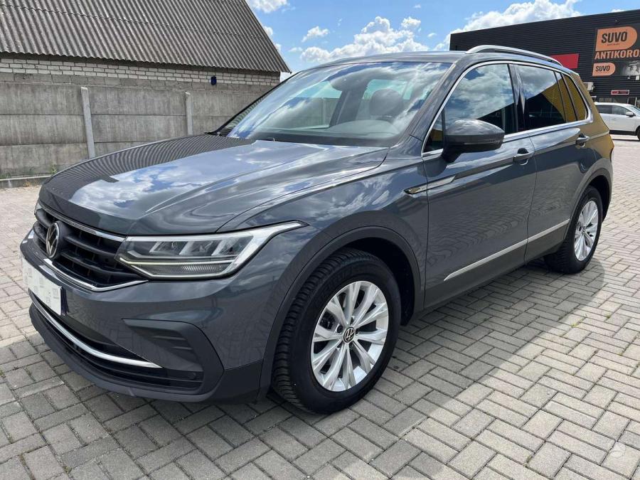 Pelēks Volkswagen Tiguan 2021 Tauragė, ar dzinēja tilpumu 1.97 L un nobraukumu 329 tūkst. km par 16500 €, foto 1 vietnē AUTOMOTO.COM.LV
