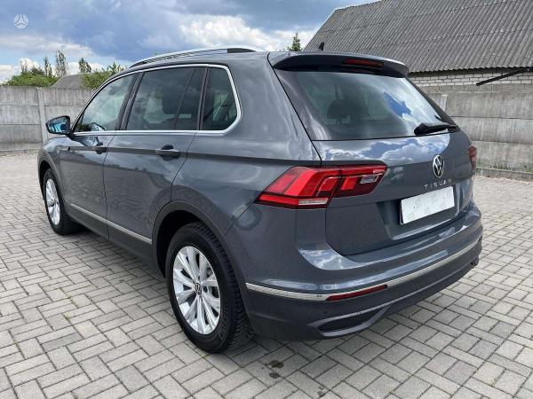 Pelēks Volkswagen Tiguan 2021 Tauragė, ar dzinēja tilpumu 1.97 L un nobraukumu 329 tūkst. km par 16500 €, foto 3 vietnē AUTOMOTO.COM.LV