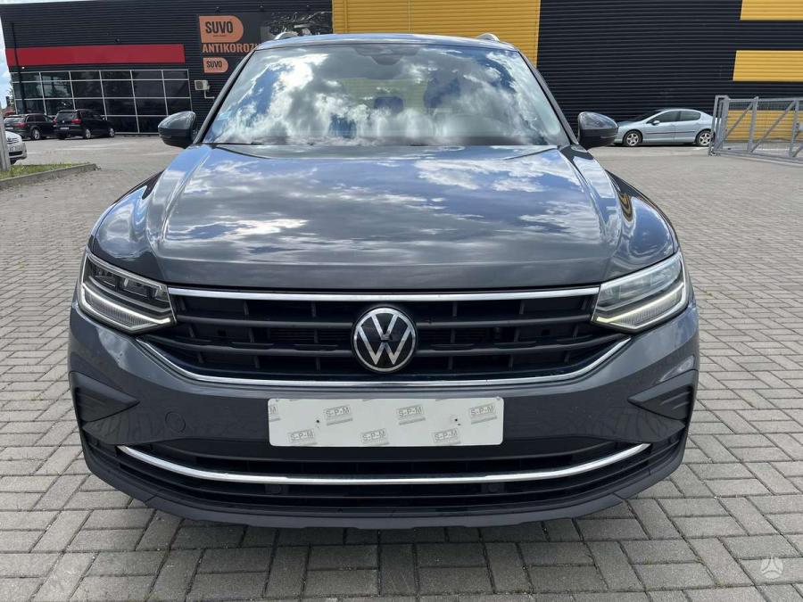 Pelēks Volkswagen Tiguan 2021 Tauragė, ar dzinēja tilpumu 1.97 L un nobraukumu 329 tūkst. km par 16500 €, foto 9 vietnē AUTOMOTO.COM.LV