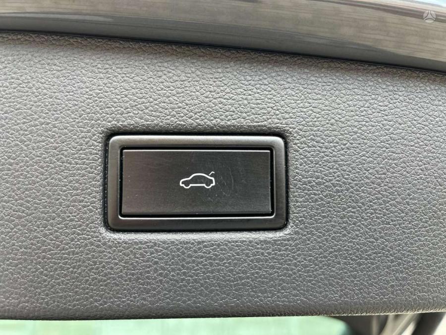 Pelēks Volkswagen Tiguan 2021 Tauragė, ar dzinēja tilpumu 1.97 L un nobraukumu 329 tūkst. km par 16500 €, foto 12 vietnē AUTOMOTO.COM.LV
