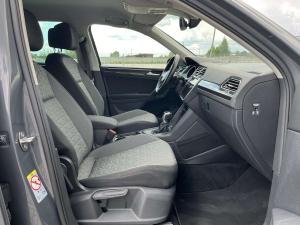 Pelēks Volkswagen Tiguan 2021 Tauragė, ar dzinēja tilpumu 1.97 L un nobraukumu 329 tūkst. km par 16500 €, foto 13 vietnē AUTOMOTO.COM.LV