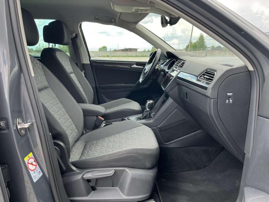 Pelēks Volkswagen Tiguan 2021 Tauragė, ar dzinēja tilpumu 1.97 L un nobraukumu 329 tūkst. km par 16500 €, foto 13 vietnē AUTOMOTO.COM.LV