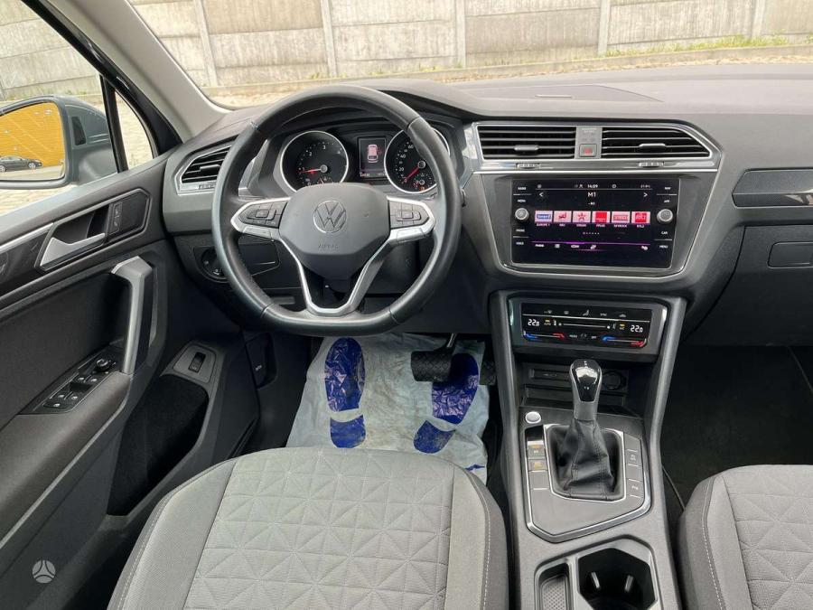 Pelēks Volkswagen Tiguan 2021 Tauragė, ar dzinēja tilpumu 1.97 L un nobraukumu 329 tūkst. km par 16500 €, foto 15 vietnē AUTOMOTO.COM.LV