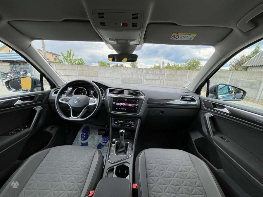 Pelēks Volkswagen Tiguan 2021 Tauragė, ar dzinēja tilpumu 1.97 L un nobraukumu 329 tūkst. km par 16500 €, foto 16 vietnē AUTOMOTO.COM.LV