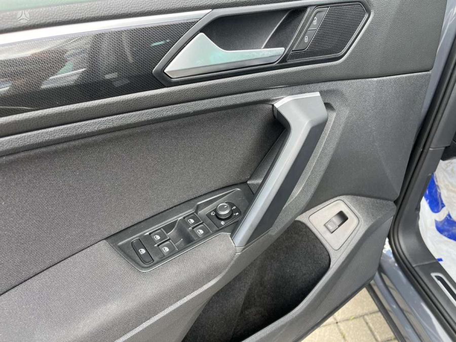Pelēks Volkswagen Tiguan 2021 Tauragė, ar dzinēja tilpumu 1.97 L un nobraukumu 329 tūkst. km par 16500 €, foto 18 vietnē AUTOMOTO.COM.LV