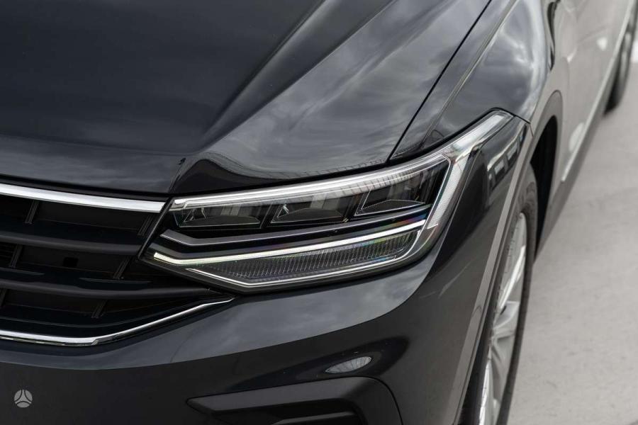 Grey Volkswagen Tiguan 2021 in Vilnius, with an engine capacity of 1.97 L and mileage of 147 thousand km for 19900 €, photo 13 on AUTOMOTO.COM.LV