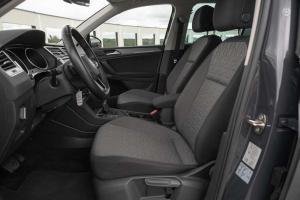Grey Volkswagen Tiguan 2021 in Vilnius, with an engine capacity of 1.97 L and mileage of 147 thousand km for 19900 €, photo 15 on AUTOMOTO.COM.LV