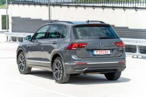 Pelēks Volkswagen Tiguan 2021 Viļņa, ar dzinēja tilpumu 1.97 L un nobraukumu 191 tūkst. km par 20999 €, foto 3 vietnē AUTOMOTO.COM.LV