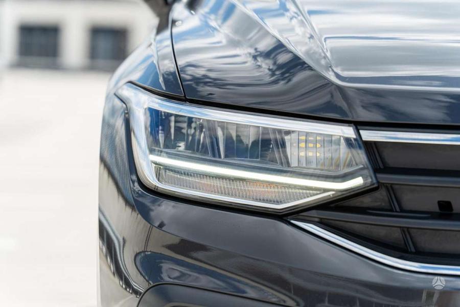Pelēks Volkswagen Tiguan 2021 Viļņa, ar dzinēja tilpumu 1.97 L un nobraukumu 191 tūkst. km par 20999 €, foto 11 vietnē AUTOMOTO.COM.LV
