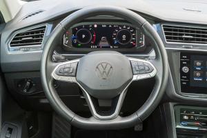 Pelēks Volkswagen Tiguan 2021 Viļņa, ar dzinēja tilpumu 1.97 L un nobraukumu 191 tūkst. km par 20999 €, foto 20 vietnē AUTOMOTO.COM.LV