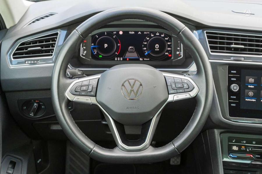 Pelēks Volkswagen Tiguan 2021 Viļņa, ar dzinēja tilpumu 1.97 L un nobraukumu 191 tūkst. km par 20999 €, foto 20 vietnē AUTOMOTO.COM.LV