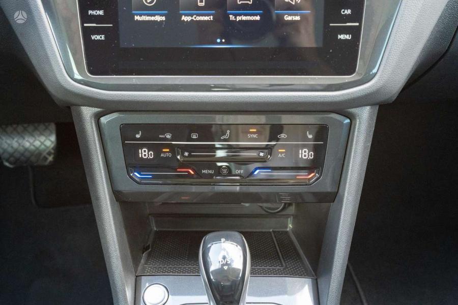 Pelēks Volkswagen Tiguan 2021 Viļņa, ar dzinēja tilpumu 1.97 L un nobraukumu 191 tūkst. km par 20999 €, foto 23 vietnē AUTOMOTO.COM.LV