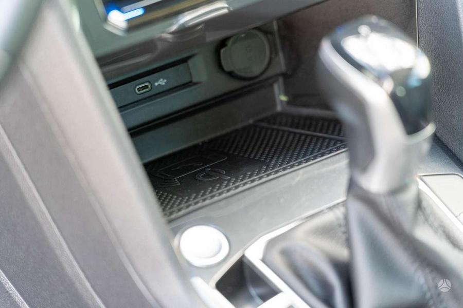 Pelēks Volkswagen Tiguan 2021 Viļņa, ar dzinēja tilpumu 1.97 L un nobraukumu 191 tūkst. km par 20999 €, foto 25 vietnē AUTOMOTO.COM.LV