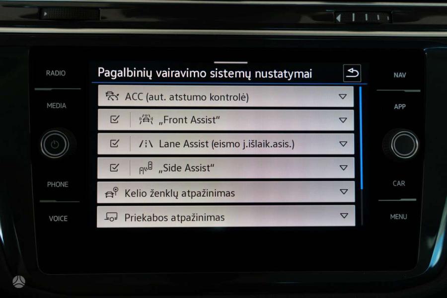 Pelēks Volkswagen Tiguan 2021 Viļņa, ar dzinēja tilpumu 1.97 L un nobraukumu 191 tūkst. km par 20999 €, foto 33 vietnē AUTOMOTO.COM.LV
