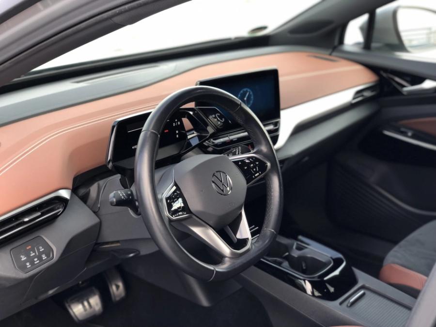 Grey Volkswagen Tiguan 2021 in Riga, with an engine capacity of 0.00 L and mileage of 41 thousand km for 22900 €, photo 9 on AUTOMOTO.COM.LV