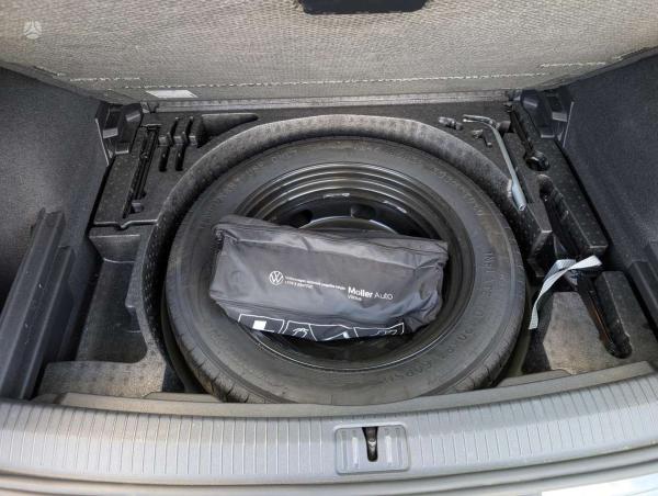 Grey Volkswagen Tiguan 2021 in Vilnius, with an engine capacity of 1.50 L and mileage of 67 thousand km for 27500 €, photo 7 on AUTOMOTO.COM.LV