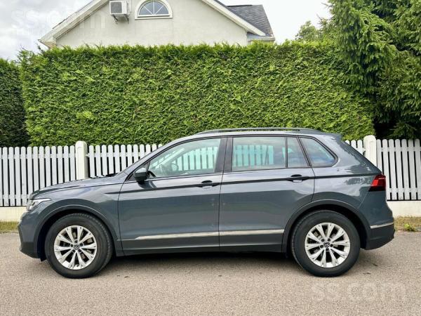 Pelēks Volkswagen Tiguan 2021 Jūrmala, ar dzinēja tilpumu 1.50 L un nobraukumu 96 tūkst. km par 19900 €, foto 1 vietnē AUTOMOTO.COM.LV