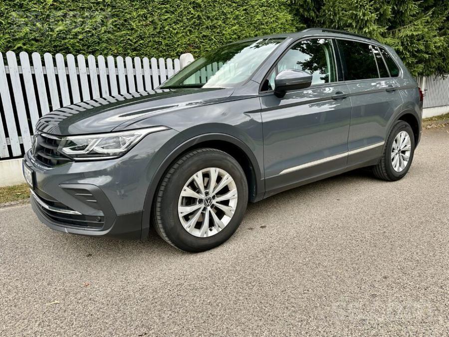 Pelēks Volkswagen Tiguan 2021 Jūrmala, ar dzinēja tilpumu 1.50 L un nobraukumu 96 tūkst. km par 19900 €, foto 3 vietnē AUTOMOTO.COM.LV