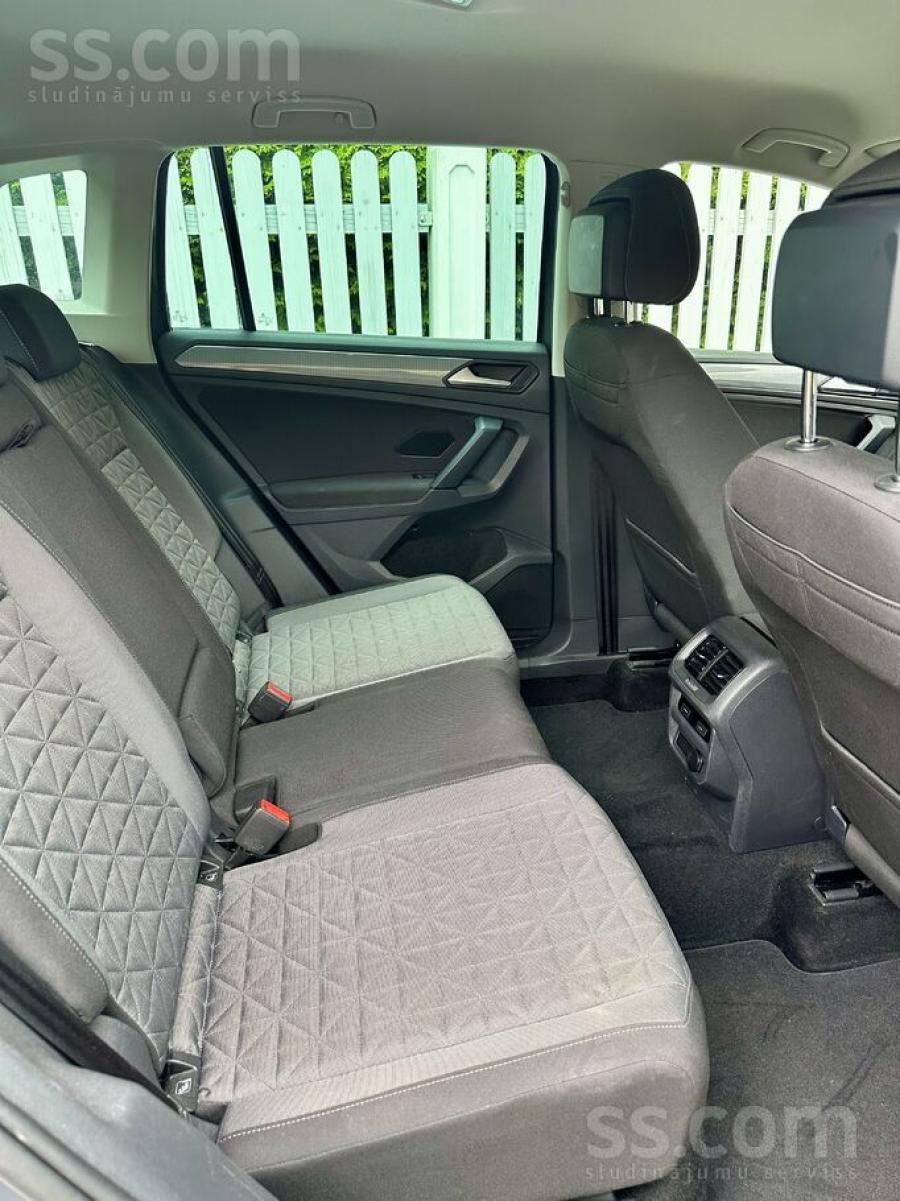 Pelēks Volkswagen Tiguan 2021 Jūrmala, ar dzinēja tilpumu 1.50 L un nobraukumu 96 tūkst. km par 19900 €, foto 9 vietnē AUTOMOTO.COM.LV