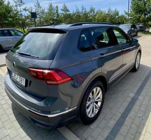 Grey Volkswagen Tiguan 2021 in Vilnius, with an engine capacity of 1.97 L and mileage of 154 thousand km for 22599 €, photo 5 on AUTOMOTO.COM.LV
