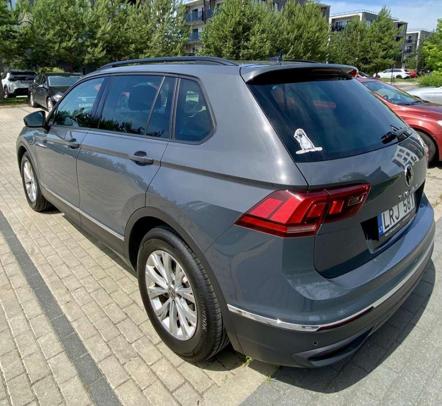 Grey Volkswagen Tiguan 2021 in Vilnius, with an engine capacity of 1.97 L and mileage of 154 thousand km for 22599 €, photo 7 on AUTOMOTO.COM.LV